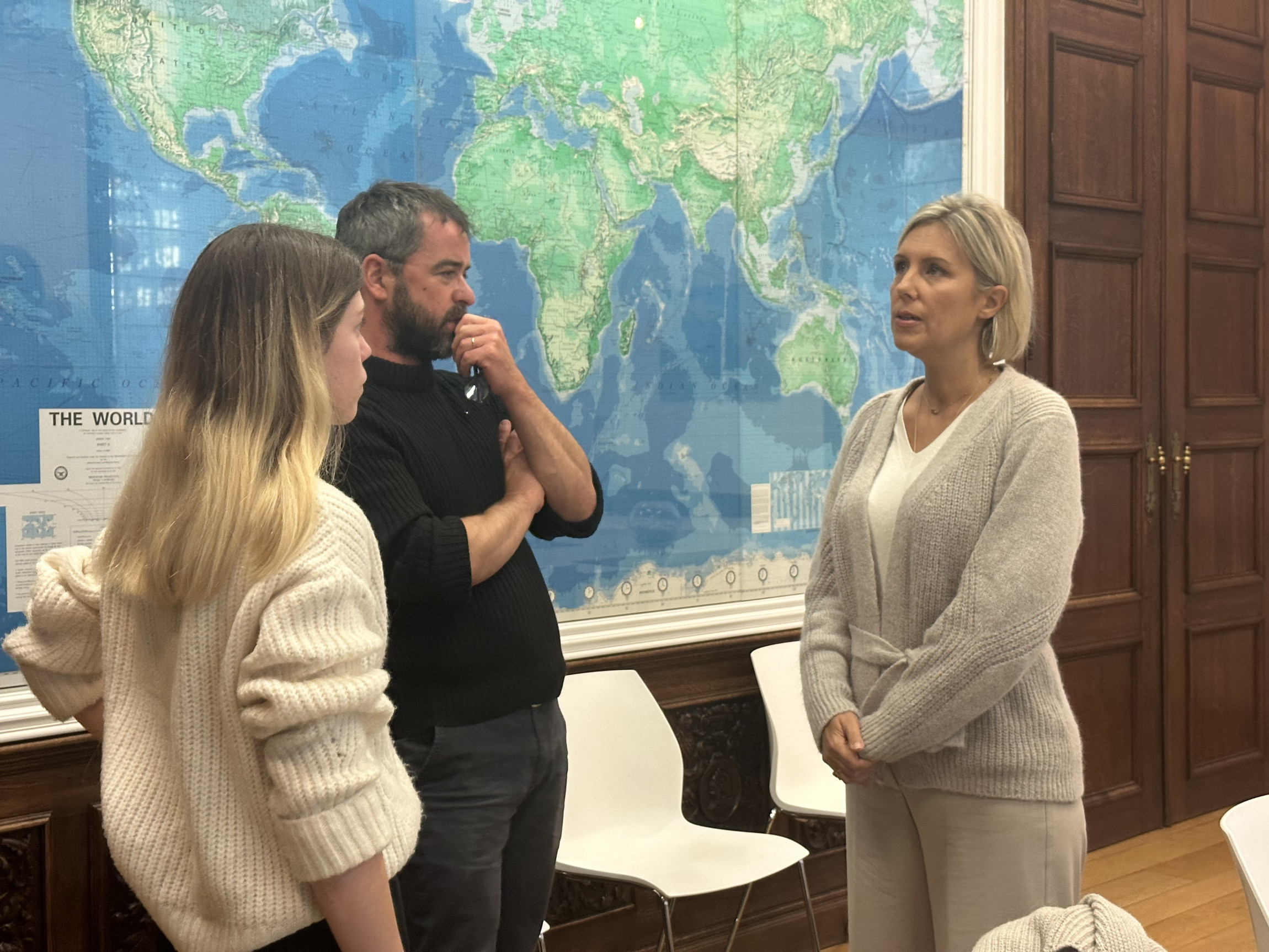 Ludivine Dedonder, ministre de la défense belge répond aux questions d ...